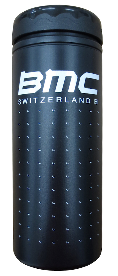 カブトとコラボ！ BMCロゴ入りのビッグバルブボトル、ツールボックス サイクルスポーツのニュース | サイクルスポーツ.jp