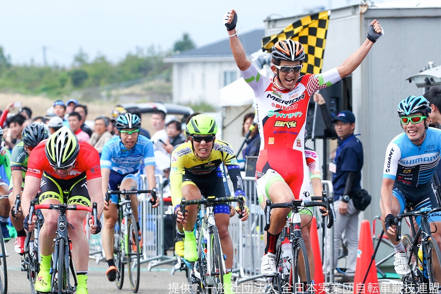 第5回JBCF白浜クリテリウムで宇都宮ブリッツェン今季初勝利 サイクルスポーツのニュース | サイクルスポーツ.jp